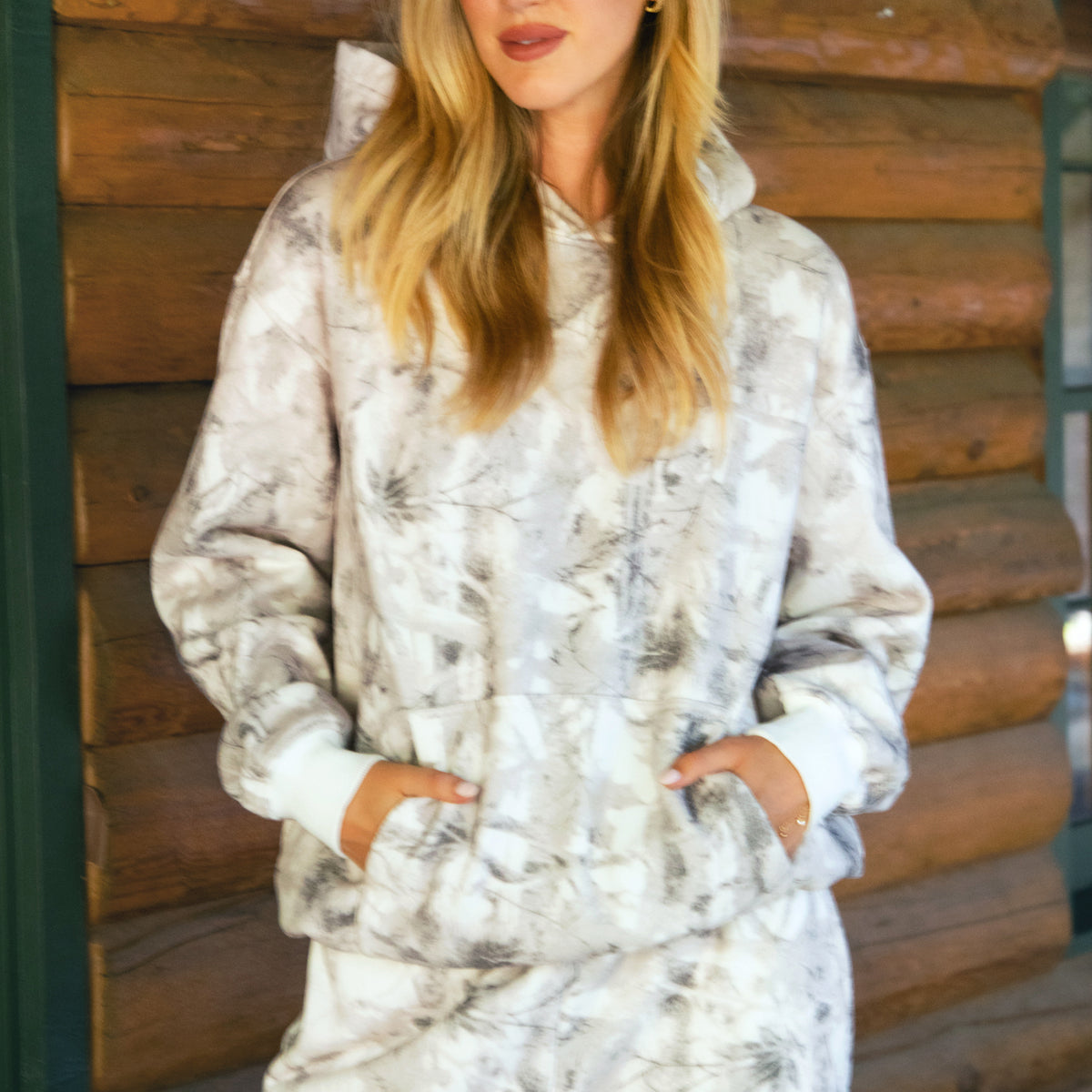 AVERY HD Light Woodland Camo Fleece Classic Hoodie – Tic Toc